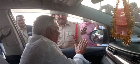 Free Photo Telangana Congress Leaders Placed Under House Arrest