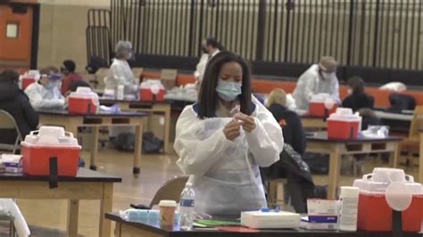 仅发布两天！拜登疫苗强制接种令遭美法院叫停凤凰网视频凤凰网