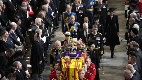 Mort De La Reine Elizabeth Ii La Période De Deuil Royal Est