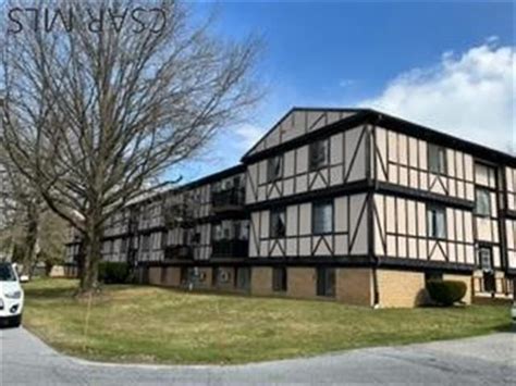 Remaxattheroundabout Robert Colvin