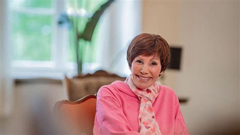 Masked Single Jacky Lafon Duikt Op In Hotel Romantiek Ik Wil Net