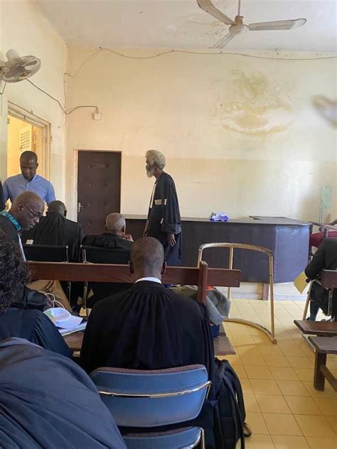 Procès radiation Sonko sur les listes électorales Les images de la salle daudience