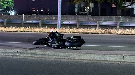 Atcems Two People Dead After Motorcycle Crash In East Austin Kxan Austin