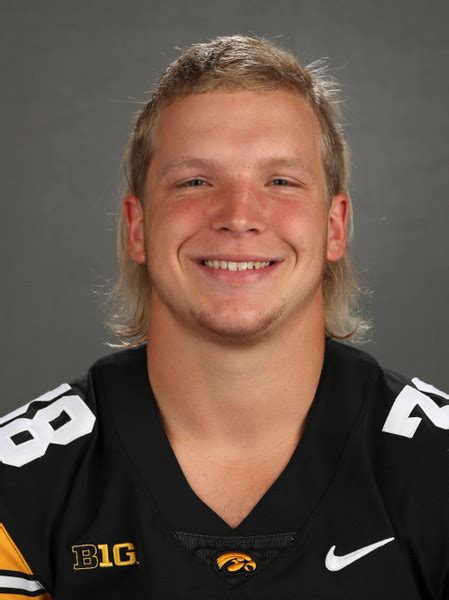 Pottebaum Adds Versatility At Fullback University Of Iowa Athletics