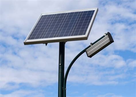 Legislador insta al MOPC a utilizar energía solar dentro de sus obras