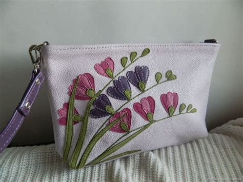 Сумка кожаная женская Сумка через плечо Сумка клатч Фрезии сиреневая в интернет магазине на