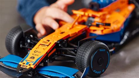 Конструктор LEGO Гоночный автомобиль McLaren Formula 1 42141 / 1431 ...