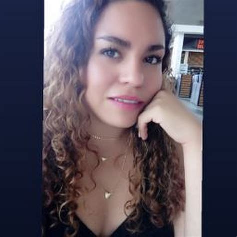 Itzel Fernández Youtube