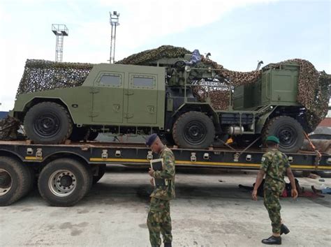 Nigeria Recibe Carros De Combate Y Artiller A De China Flanco Sur