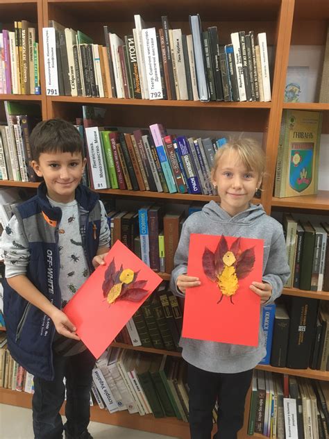 Аплікації з осіннього листя Заняття гутка Первоцвіти