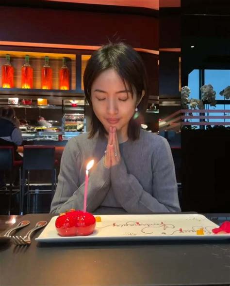 林依晨二胎｜42歲林依晨結婚10周年喜迎二胎 懷孕5個月：孕期比第一胎不適