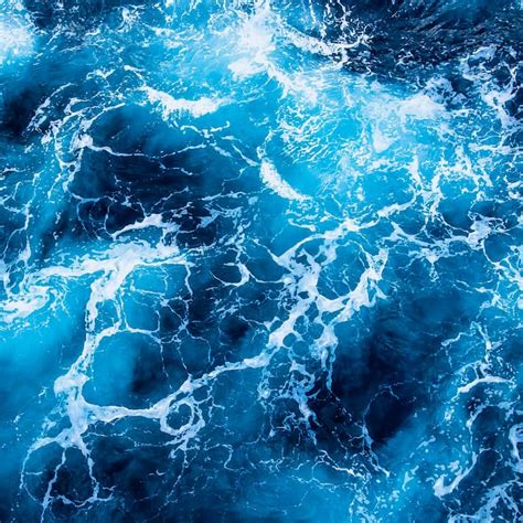 دانلود والپیپر آبی رنگ دریا با تم دارک کیفیت Fuhd کپل آرت