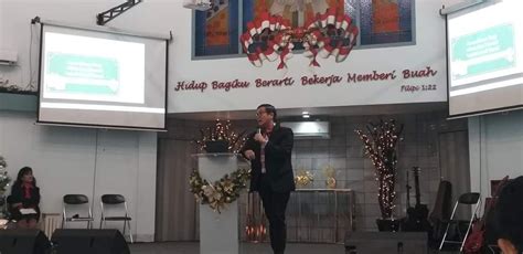 Ibadah Dan Perayaan Natal PGPI API Dan Menara Doa Kota Bekasi Ini