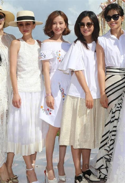 劉詩詩的天鵝頸和美人鎖骨太美了 每日頭條