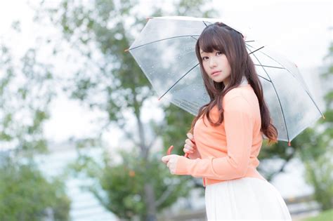 梅雨の季節によみたい現代短歌 【梅雨】【あじさい】【雨】のうた ピュアラモ（purelamo）｜あなたの生活にかわいいを届ける