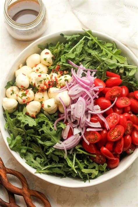 Fresh Arugula Caprese Salad Suebee Homemaker