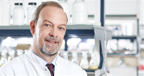 Eucerin Нашите изследвания Зад науката на Eucerin Чувствителна кожа