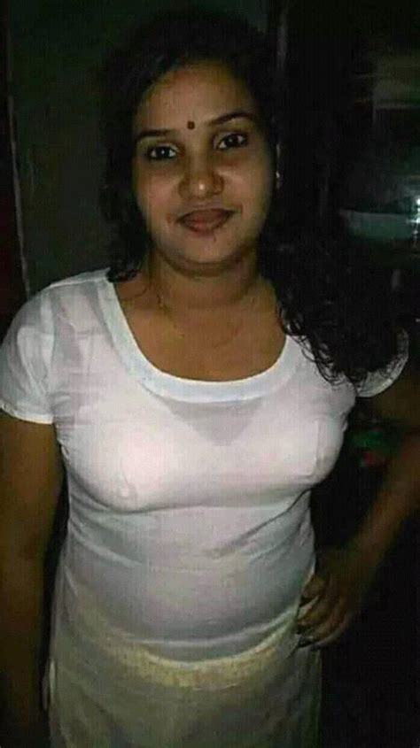 ম্যাজিক দেখতে চাও লাইক দিয়ে Xxx লিখে Bangla Hot Movie Facebook