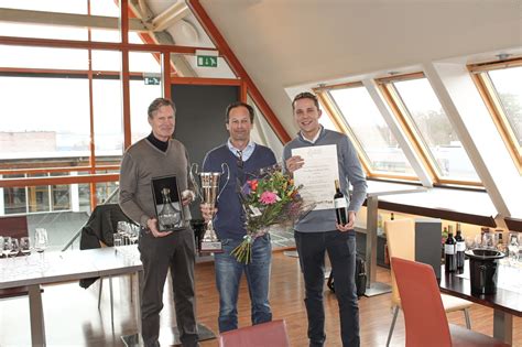 Jasper Van Den Heuvel Wint Lafite Laureaat En Is Vinoloog Van Het Jaar