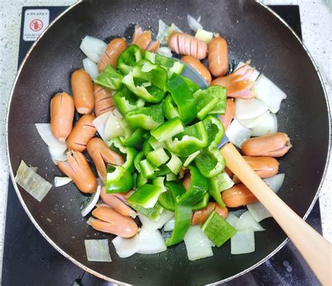 매콤달달한 간단 소시지 야채볶음