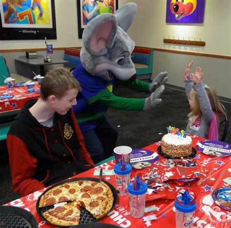 Chuck E Cheese Table Chucky Cheese Birthday Party Chuck E Cheese Porn