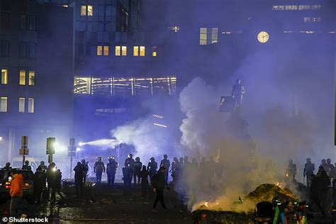 Eu Caves In To Farmers Victory For Tractor Protesters As Von Der Leyen