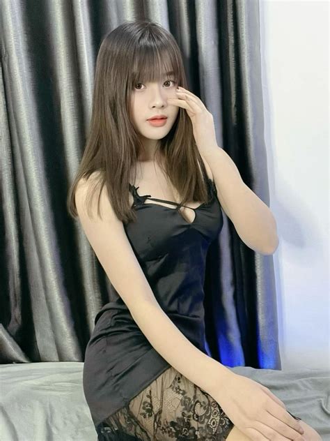 Lyly Sury đăng ảnh Xinh Như Thiên Thần Vẻ đẹp Hút Hồn Game Thủ Liên