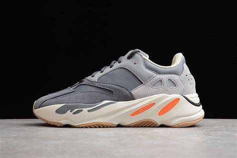 Adidas Yeezy boost 700 V2 – TchoukarCorp