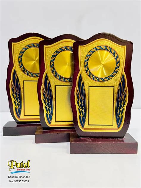 Printed Golden Foil Shield For Appreciation Award At ₹ 175 In Rajkot