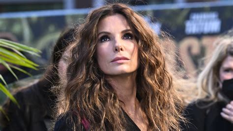 Supporters Of Sandra Bullock Stand Up For Her Following Blind Side
