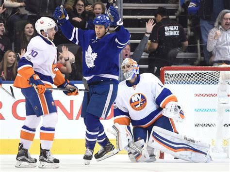 Matthews Scores Twice Maple Leafs Rout Islanders 7 1 Fox News