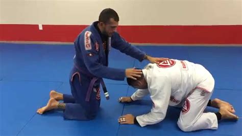 Loop Choke from Turtle Position - YouTube