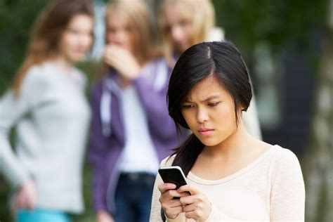 Un jeune sur cinq est victime dintimidation sur Internet La Relève