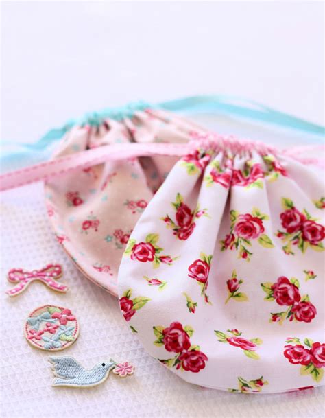 Pretty Drawstring Pouch Tutorial ~ Free