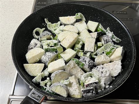 【レシピ】トロトロ茄子とピーマンの甘辛ごま味噌炒め しにゃごはん Blog