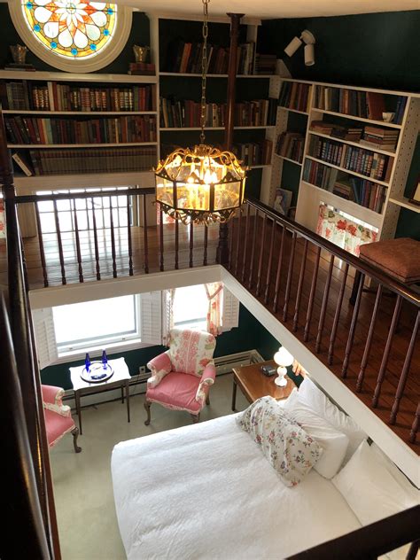 A Bedroom With Its Own Library Rpics