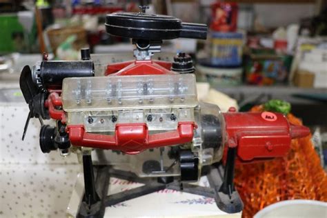 Renwal Visible V8 Model Engine Live And Online Auctions On
