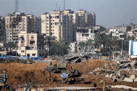 Israaiil Oo Weerar Culus Ku Qaadday Marinka Qasa Iyo Xamaas Oo Ka