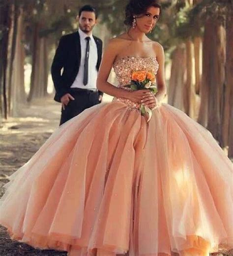 15 Inspirasi Gaun Pengantin Ala Disney Yang Bikin Mimpimu Jadi Nyata