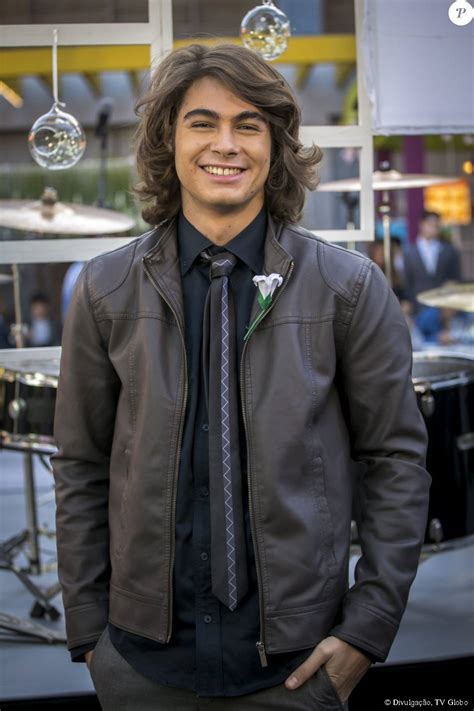 Aos 20 anos Rafael Vitti se tornou um dos solteiros mais cobiçados