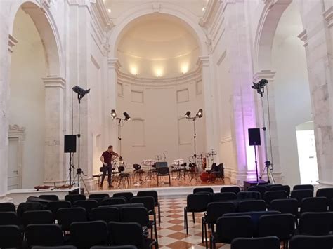 057info Poznati Violinist Stefan Milenković Testirao Akustiku U Sv Nikoli