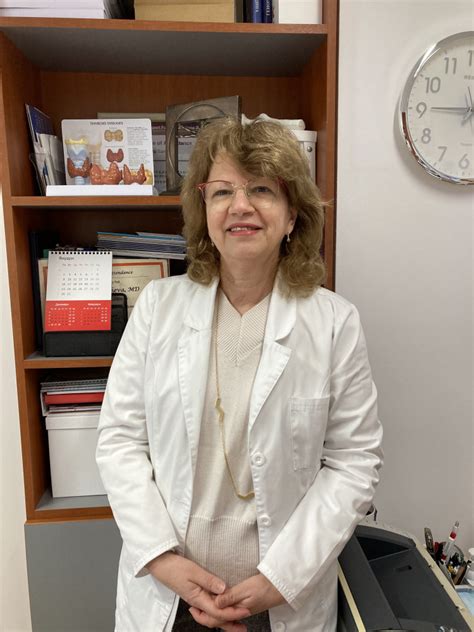 Д р Оля Сарджева Ендокринолог Вътрешни болести Варна Супердок