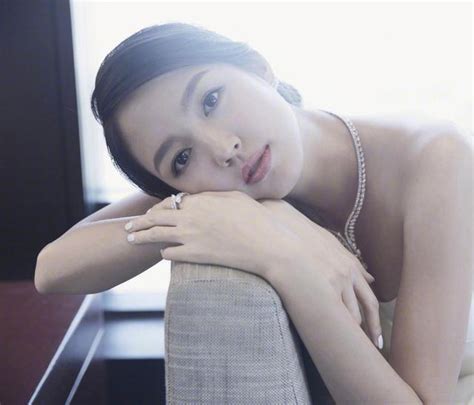 俞飛鴻張梓琳春夏白裙同台比美 一時竟分不清誰最美 每日頭條