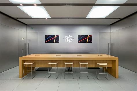Genius Bar — The Apple Store Glossary