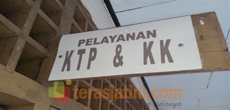 Layanan Gratis Dispenduk Capil Lamongan Omong Kosong Teras Jatim