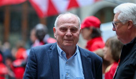 Heftige Matthäus Kritik Hoeneß Sollte Sich „in Der Öffentlichkeit