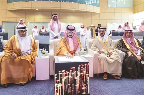 جريدة الرياض نائب أمير الشرقية يرعى توقيع مشروع ربط الخليجية