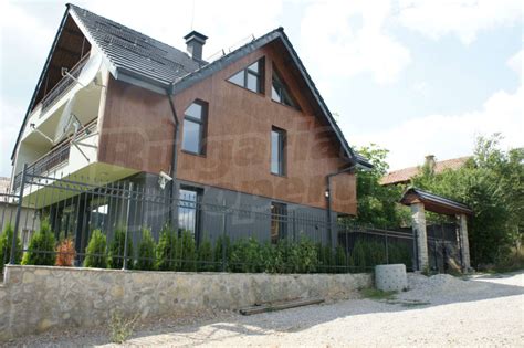 Къща в с Гълъбовци за продажба Къща за гости близо до София