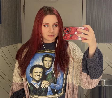 Who Wants To Watch Step Bros And Cuddle Rlesbianactually