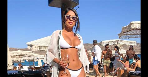 Ex Bbb Munik Nunes Exibiu A Boa Forma Em Foto De Biquíni Purepeople
